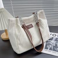 China Colefa High Quality Large Size Gothic Handbag Shoulder Bags Mother Day Utility Chain Velvet Cute Tote Bags for Women Girls for sale