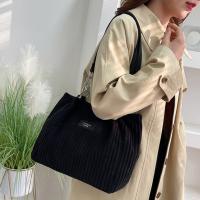 China Colefa High Quality Large Size Gothic Handbag Shoulder Bags Mother Day Utility Chain Velvet Cute Tote Bags for Women Girls for sale
