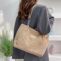 China Colefa High Quality Large Size Gothic Handbag Shoulder Bags Mother Day Utility Chain Velvet Cute Tote Bags for Women Girls for sale