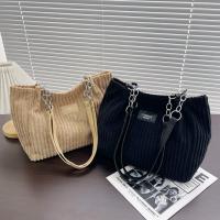 China Colefa High Quality Large Size Gothic Handbag Shoulder Bags Mother Day Utility Chain Velvet Cute Tote Bags for Women Girls for sale