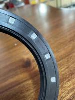 China Isuzu 6SA1 6SD1 Valve Guide 1-11721-008 4BG1 Oil seal 1-09625320-0 BH2195E for sale