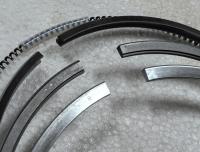 China Mitsubishi S6N Diameter 160MM Piston Ring 37117-04020  Cylinder Liner37107-12600 Cylinder Gasket 37101-42300 Valve 37104-20100 for sale