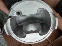 China Isuzu 6WG1 Aluminum Diesel Engine Piston 1-12111964-2 Direct Injection for Excavator Applications for sale