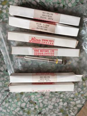 China PH-22 Hino Diesel Engine Glow Plugs 23V for H07C H06C Models - OEM 19110-1140B Replacement for sale