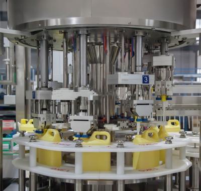 China Free Debugging Min 4000 BPH PET Bottle Capping Machine for sale