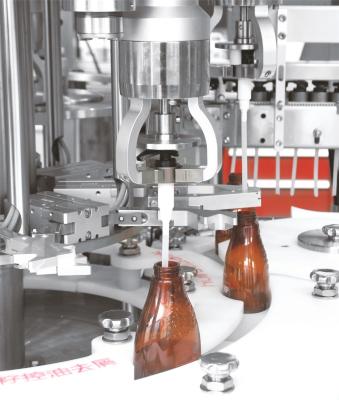 China 4KW Automatic Bottle Capper Machine With Cap Feeder for sale