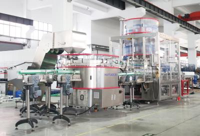 China Antiseptic Hand Sanitizer Filling Capping Machine 12000B/h 4KW for sale