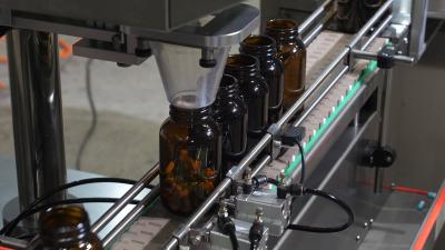 China Servo motor Pill Filling And Capping Machine for sale