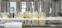 China Auto Linear Bottle Liquid Piston Volumetric Filler Machine For Universal Filling for sale