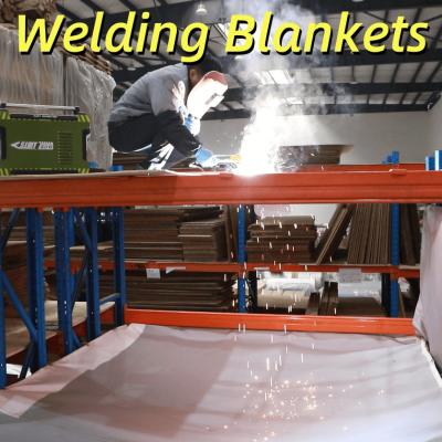 China 800℃ Anti Spatter Welding Blanket Various Sizes Easy Hanging Fiberglass Fabric For Warehouses for sale