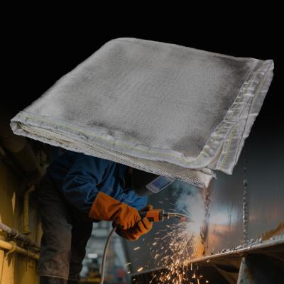 China Fiberglass Welding Blanket Fireproof 550C Heat Resistant Grey for sale