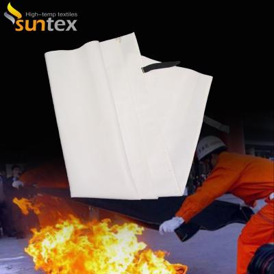 China 550°C Heat-Resistant Acrylic-Coated Fiberglass Welding Fire Blanket for sale