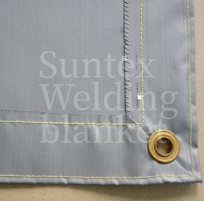 China 100% Fiberglass Welding Blanket - 550°C Heat Resistant Fire Blanket with Acrylic Coating for Maximum Protection for sale