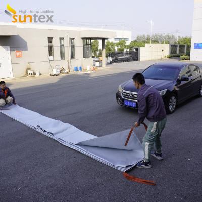 China Extra Large EV Car Fire Blanket with 550℃/1000℃ Thermal Resistance for Oxygen Deprivation Fire Control for sale