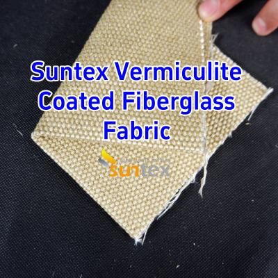 China 750℃ Temperature Resistance Vermiculite Coated Silica Fabric with 1070gsm Heavy Weight and Excellent Abrasion Resistance for sale