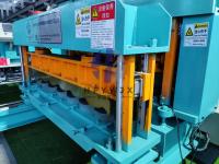 China 1100 Glazed Tile Roof Sheet Roll Forming Machine 16 Stands Hydraulic Cutting for sale