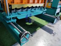 China 1100 Glazed Tile Roof Sheet Roll Forming Machine 16 Stands Hydraulic Cutting for sale