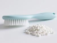 China Sungallon High Quality Comfortable TPE Thermoplastic Elastomer Granules Premium Molding Material for Pet Brushes for sale