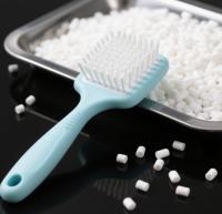 China Sungallon High Quality Comfortable TPE Thermoplastic Elastomer Granules Premium Molding Material for Pet Brushes for sale