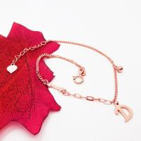 China Petite 18kt Yellow Gold Pendant Necklace - Premium Jewelry with 18 Karat Gold Construction for sale