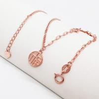 China Delicate 18kt Gold Mini Pendant with Chain - Premium Gold Jewelry Set for Everyday Wear for sale