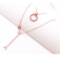 China 18K Forward Mini Gold Pendant Necklace Ensemble 45cm Chain Length for sale