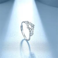 China Modern 18K Gold Rings for Girls - 75% Pure Gold Contemporary Jewelry Designs for sale