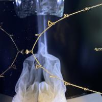 China Feminine 18kt Yellow Gold Pendant Necklace - 75% Pure Gold Content Elegant Jewelry Piece for sale
