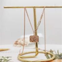 China 18kt Yellow Gold Pendant Necklace with Sparkling Finish - 75% Pure Gold Content Jewelry Set for sale