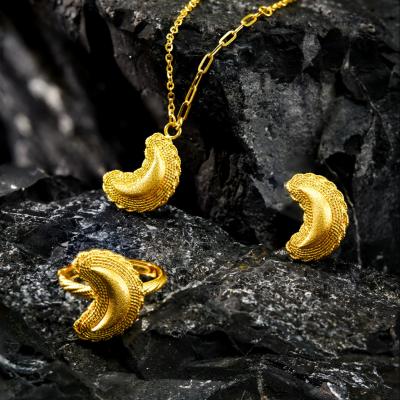 China 18K Gold Moon Pendant Earrings Set Unisex Classic Jewelry Gift Custom for sale