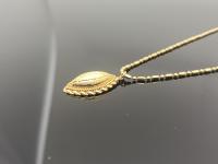 China 18K Gold Christmas Gift Necklace Pendant - 75% Gold Content with IGI Certification and Custom Design Options for sale