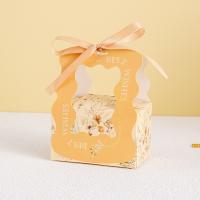 China Art Paper Luxury Logo Gift Shopping Embossing Paper Bag with Handle Screen for sale