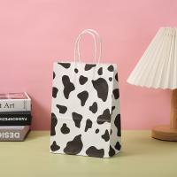 China Custom Color Leopard Print Kraft Paper Striped Cartoon Party Reception Paper Gift Bag for sale
