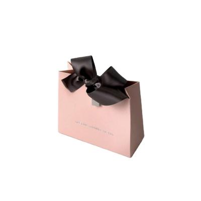 China Custom Printed Logo Luxury Gift Paper Bag with Your Own Logo Gravure Printing Handmade for sale