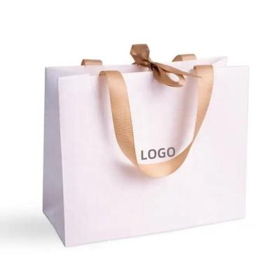 China Industrial CMYK 4 Color Offset Printing Paper Bag For Shoes Clothing With Custom Logo for sale