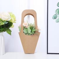 China Custom Color Accepted Craft Flower Carrier Bouquet Packaging Kraft Paper Bag For Flower for sale