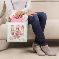China Folding Style Customized Logo Luxury Boutique Valentine's Day Shopping Paper Gift Bag for sale