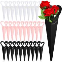 China Handmade Custom Heart Bouquet Floral Arrangement Packaging Kraft Paper Box Bag for Flower for sale
