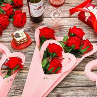 China Handmade Custom Heart Bouquet Floral Arrangement Packaging Kraft Paper Box Bag for Flower for sale