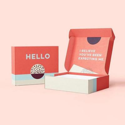China Gravnre Printing Custom Mailing Mailer for Apparel Clothing Shoes Gift Shipping Box for sale