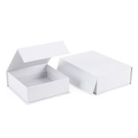 China Gravnre Printing Custom Luxury Foldable Cardboard Paper Magnetic Folding Black Color Gift Packaging Paper Box for sale