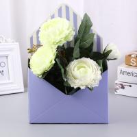 China Recycled Materials Square Luxury Valentine's Day Flower Gift Packaging Shopping Paper Box for sale
