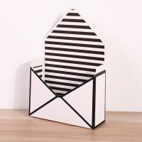 China Recycled Materials Square Luxury Valentine's Day Flower Gift Packaging Shopping Paper Box for sale