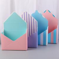 China Recycled Materials Square Luxury Valentine's Day Flower Gift Packaging Shopping Paper Box for sale