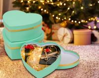 China Custom Order Luxury Love Heart Shape Cosmetics Gift Packaging Paper Box For Wedding Gift for sale