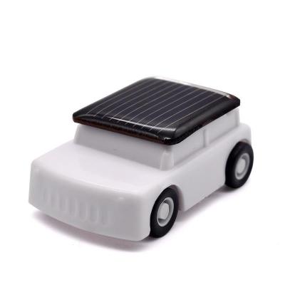 China Educational Solar Mini Jeep Toy Car 32x23x15mm Solar Powered No Batteries Required XRF-019 for sale
