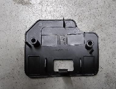 China Tesla Model S 2021+ RH Rear Bumper Bracket 145x40x3mm Black for sale