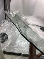 China MOVING SIDE GLASS - FRONT DOOR - LEFT HAND - ASSYMETRIC LAMINATED  FOR MY -2024 1582616-01-A for sale
