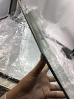 China MOVING SIDE GLASS - FRONT DOOR - LEFT HAND - ASSYMETRIC LAMINATED  FOR MY -2024 1582616-01-A for sale