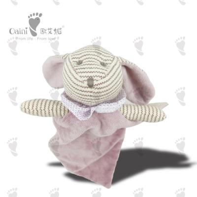 China Loveable Stuffed Baby Comforter Toy Huggable Square Comforter 26 X 26cm for sale